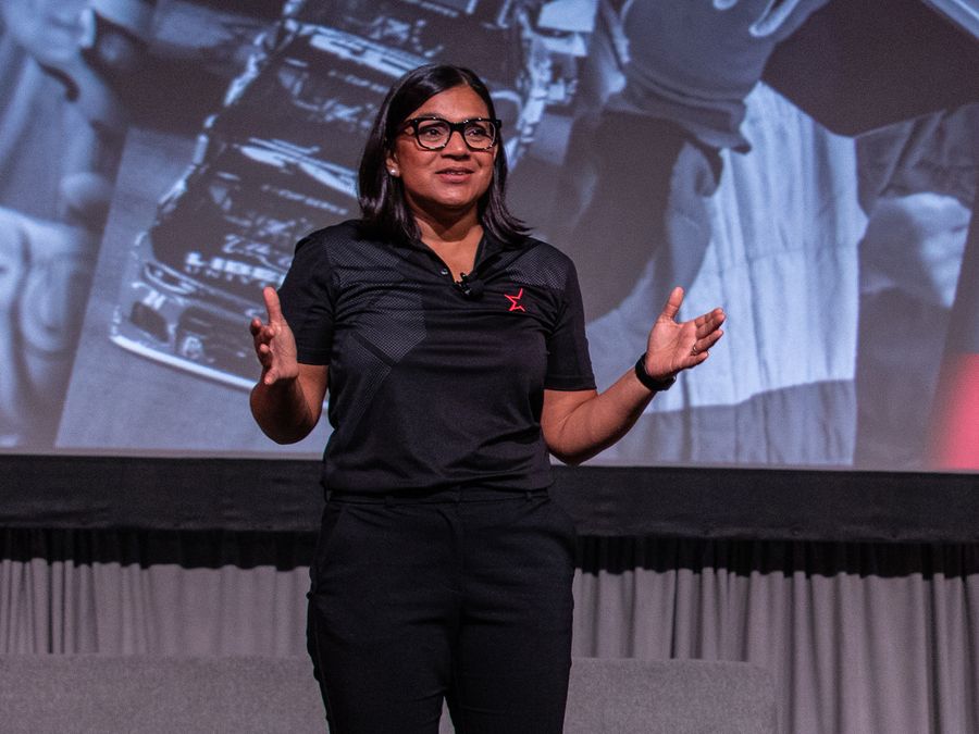 Sabrina Thring presenting at a Carstar conference